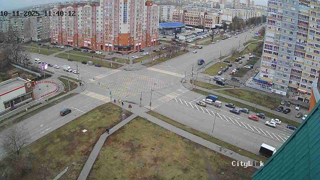 Севастопольская ул.- 70 лет Октября просп.